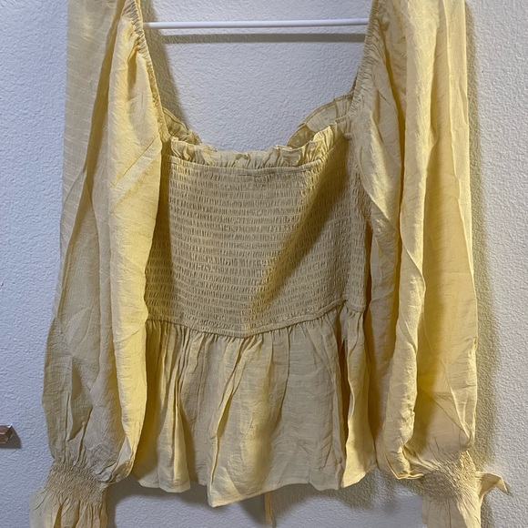 Tops | Cream Scrunch Top | Poshmark